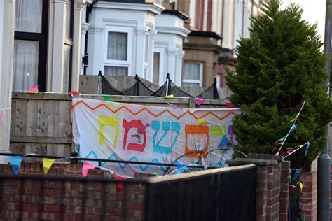 Gatesheads Jewish Community Gathers To Celebrate Purim Festival