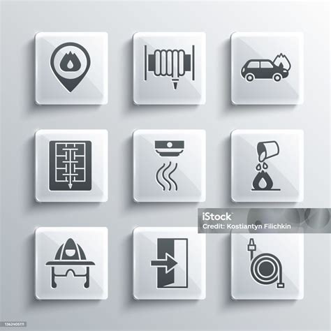 화재 출구 호스 릴 양동이 소화 화재 연기 경보 시스템 소방관 헬멧 대피 계획 화염과 불타는 자동차 아이콘위치 설정 벡터 감지기에 대한 스톡 벡터 아트 및 기타 이미지