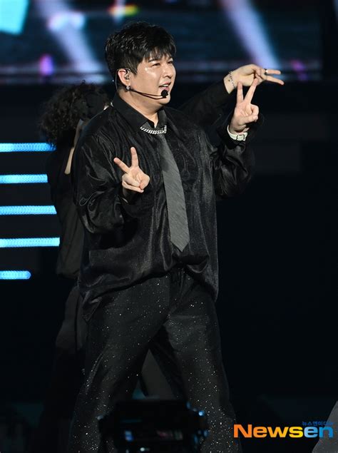 슈퍼주니어 신동 멋진 더블브이~ 포토엔hd 뉴스인코리아