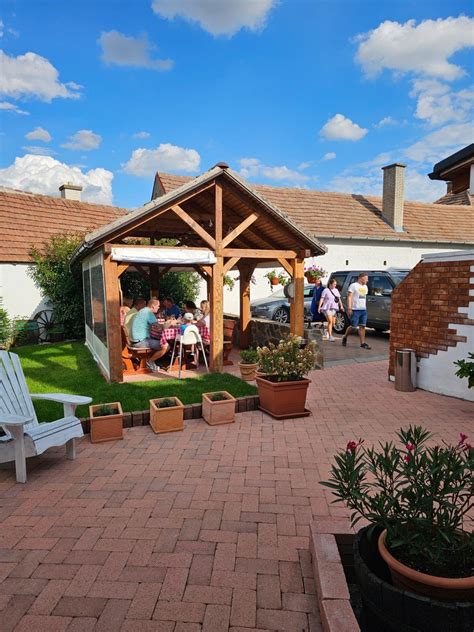 Rodinné Oslavy Slovenský Grob Husacina U Jakuba