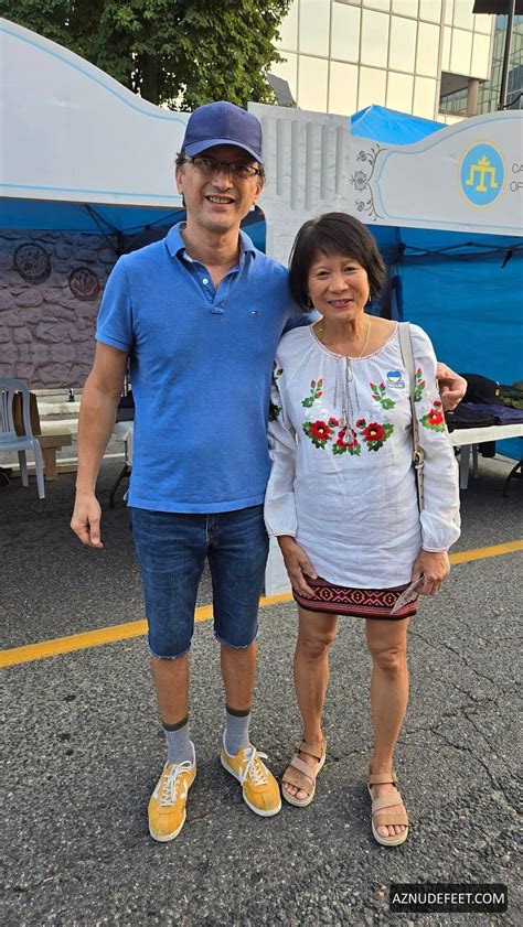 Olivia Chow Feet Aznudefeet