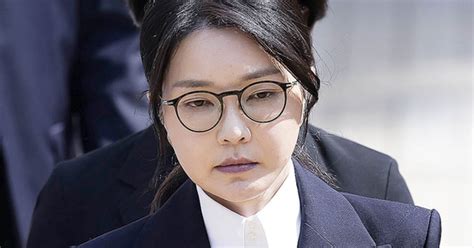 10억대 범죄수익 김건희 역대 영부인 중 첫 구속기소…“진실 바라보며 견디겠다”