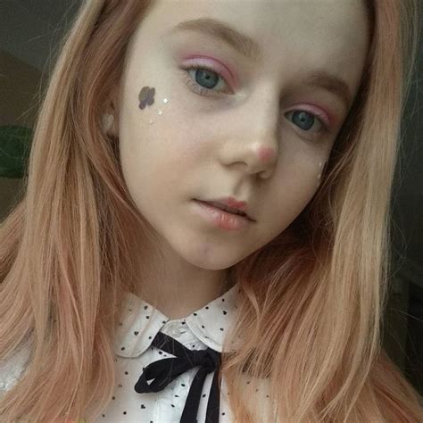 Instagram Post By Alina • Feb 5 2018 At 812am Utc Garotas Poses