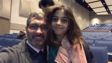 საბავშვო თეატრი და ქველმოქმედება როგორ ცხოვრობს ამერიკა Youtube