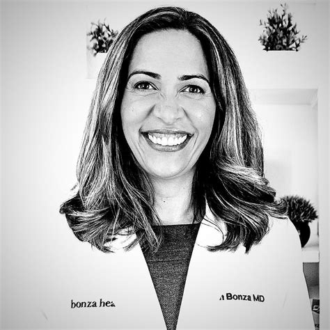 Somedocs Doctors On Social Media On Linkedin Networking Network Doctors Doctor Healthcare