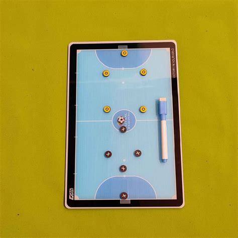 تخته کوچ مغناطیسی فوتسال فروشگاه ورزشی توفیق اسپرت