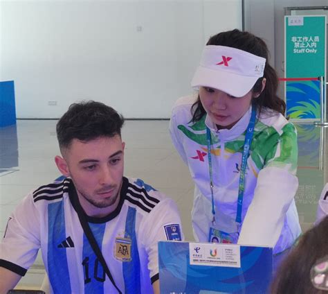 2024心语心愿｜大运会志愿者周欣然：展现活力满满、热气腾腾的新时代新青年形象四川在线