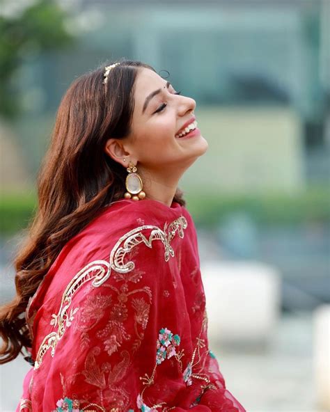 Beautiful Tania Hd Wallpaper Picpile In