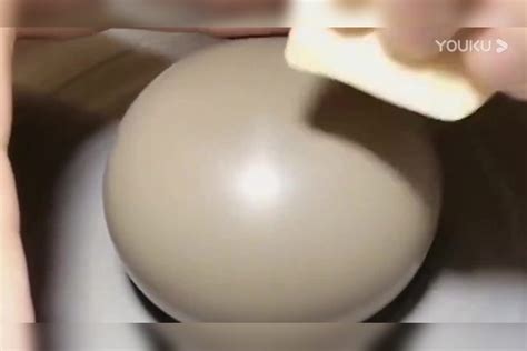 小哥一笔画下去，我都快看晕了，你这是想要催眠我好继承我的花呗吗？