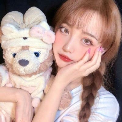 单人闺蜜头像 我总站在你身后的 20张 女生头像 刻爱头像网