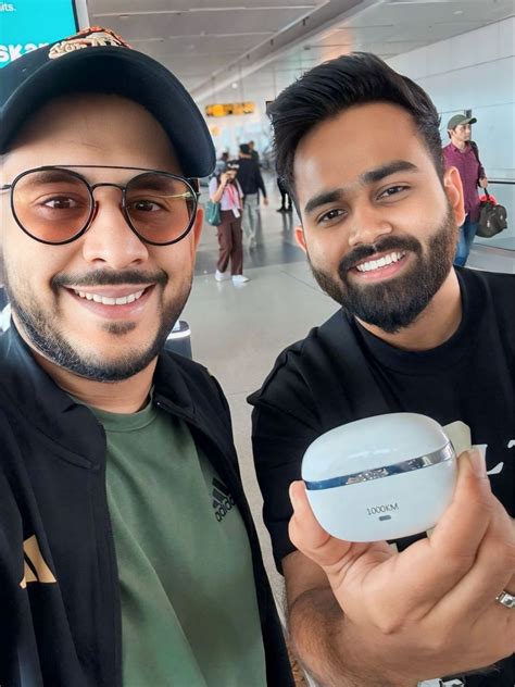 aman gupta on linkedin jab we met a creative boathead🙌🏻 today at the