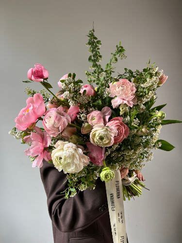 Садовый букет с пионами Цветочные букеты Цветочные композиции Флористы