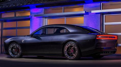 닷지 전기 머슬카 비전을 엿볼 수 있는 ‘차저 데이토나 Srt 컨셉 공개