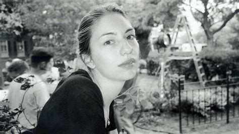 Sofia Coppola Over The Virgin Suicides Filmkrant