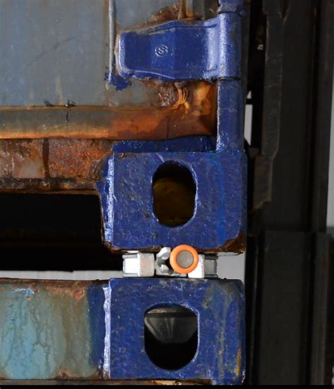 Semi Automatic Twist Lock Single Container Nut