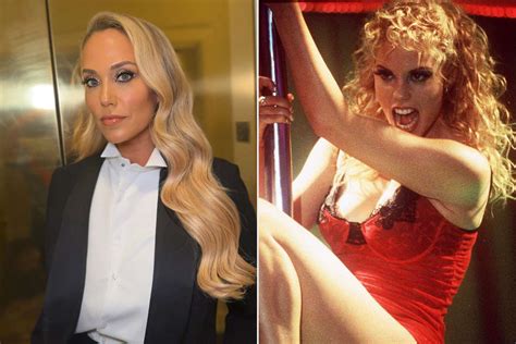 Elizabeth Berkley Movies Showgirls 1995