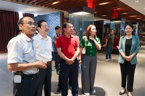 越南社会主义共和国宣光省谅山省外宾一行参观我校皖南民俗文化馆 池州学院皖南民俗文化研究中心