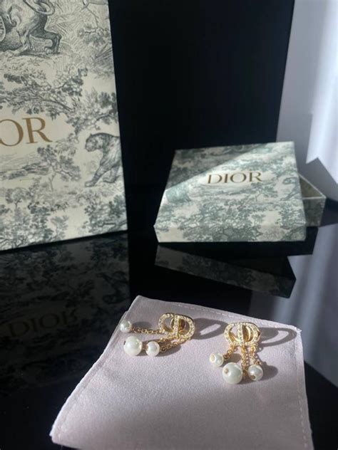 Брендовые серьги — цена 1019 грн в каталоге Серьги Купить аксессуары по доступной цене на Шафе