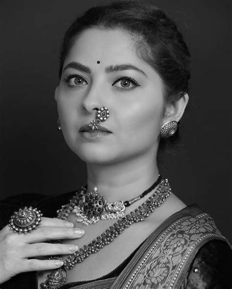 Sonalee Kulkarni Marathi Actress 127 Dreampirates
