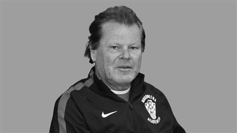 Preminuo Legendarni Vratar Vatrenih Tonči Gabrić Hrvatski Nogometni Savez