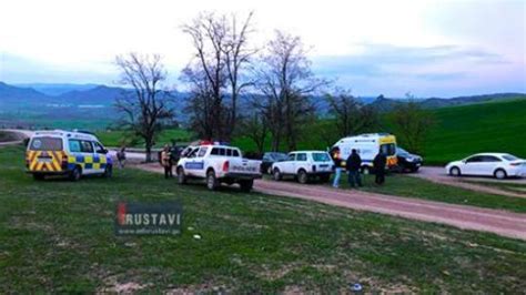 ბოლნისში პოლიციელებს და ექიმებს ქვებით და ხელკეტებით თავს დაესხნენ