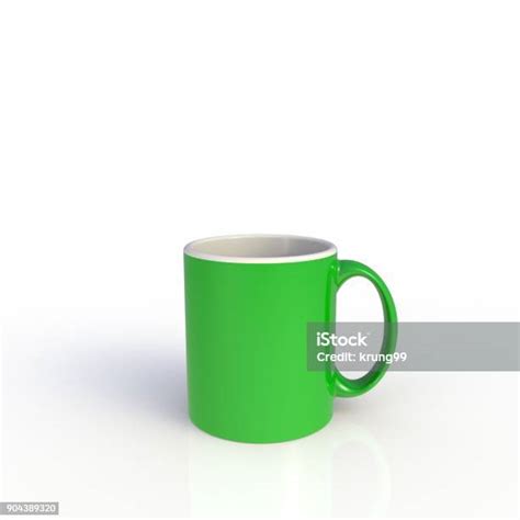 흰색 배경에 고립 된 녹색 커피 컵입니다 측면 보기 닫습니다 응용 프로그램 디자인에 대 한 서식 파일을 비웃는 다 전시 장비입니다 로고의 배치에 대 한 서식 파일을 설정