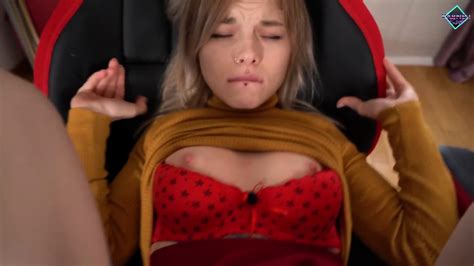 Lovely Girl Want To Sex For An Iphone Lovely Girl Want To Sex For An Iphone