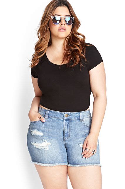 Plus Size Outfits With Shorts 5 Best