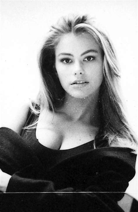 A Young Sofía Vergara Circa 1989 History In Pictures Scoopnest