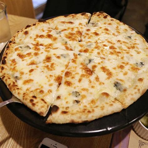 [피자] 단짠단짠이여서 더 맛있는듯한 고르곤졸라 피자 인스티즈 Instiz 이슈 카테고리
