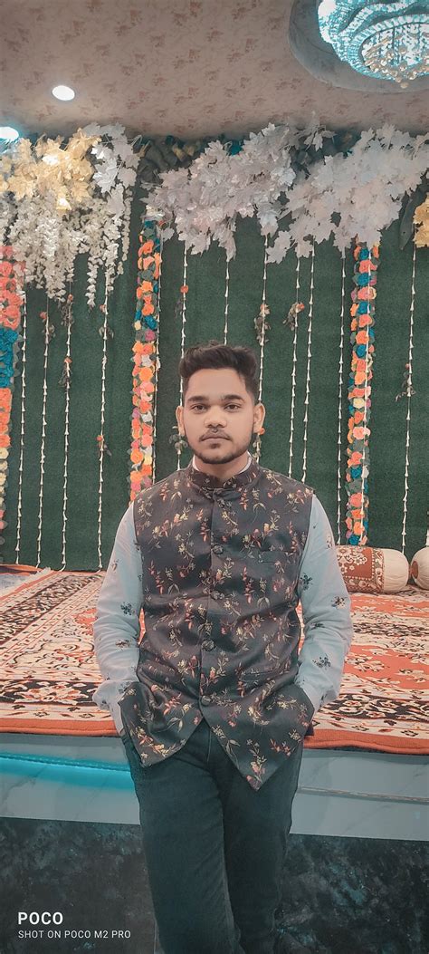 meet tausif sheikh digital marketing expert medium