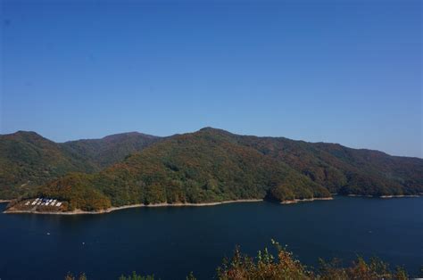 무료 이미지 경치 바다 연안 자연 언덕 산맥 협만 저수지 물줄기 되다 분화구 호수 산악 지형 춘천호