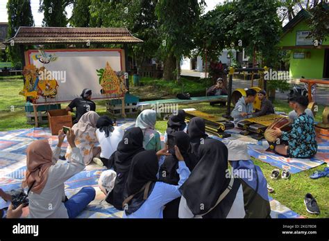 The Female Puppeteer Is Practicing Playing The Puppet Stock Photo Alamy