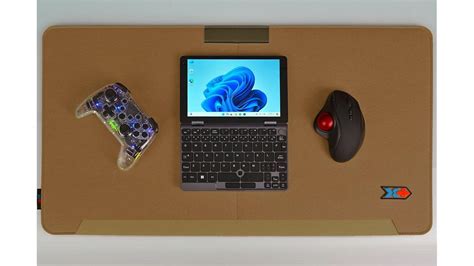 Here S A Look At One Of The World S Smallest Laptop The In Piccolo Series With Intel S
