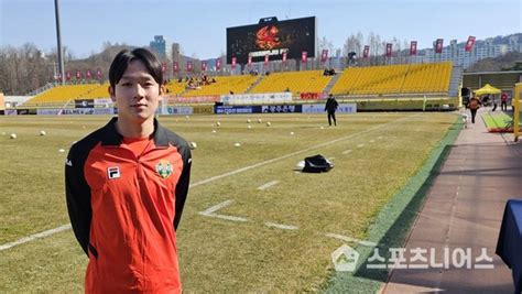 ‘고3 선수 강원 양민혁 “데뷔전 후 학교 가니 애들이 조언해 주던데요” 국내축구 에펨코리아