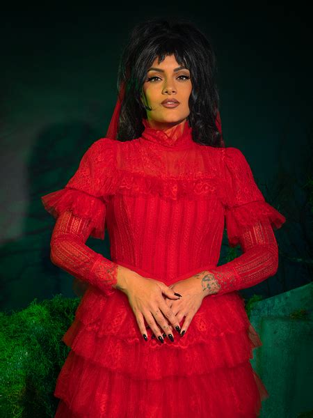Goth Clothing Beetlejuice Beetlejuice™ Lydia Deetz Wedding Dress In Red La Femme En Noir