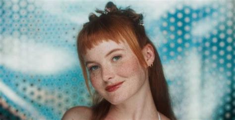 Kacy Hill Height Weight Body Measurements Bra Size Shoe Size