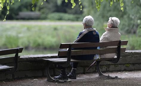 НАД 300 000 ПЕНЗИОНЕРИ ќе добијат повисоки пензии најави премиерот Мицкоски Politika