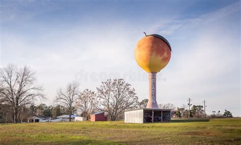 Clanton Peach Water Tower In Chilton County Alabama Editorial Stock