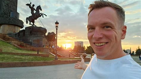 Не сдержал эмоций Белорус впервые в парке Победы в Москве