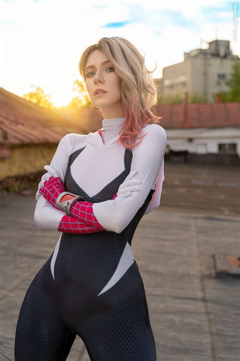 Miakanayuri Mik Allen Miakanayuricosplay Nude Onlyfans Leaks