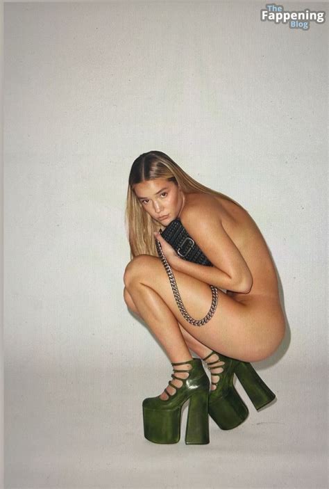 Olivia Ponton Sexy Topless 13 Photos Video TheFappening