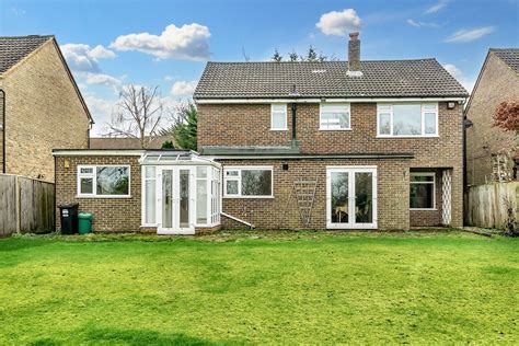 3 Bed Detached House For Sale In Waterfield Drive Warlingham Cr6 Ref