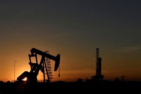 El Precio Del Petróleo De Texas En Descenso Baja Un 27 Banca Y