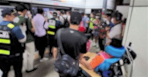 전장연 지하철 시위 재개출근길 4호선 운행 지연
