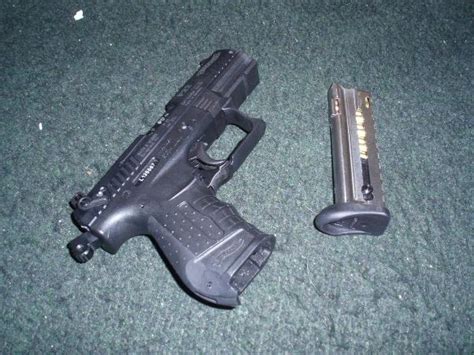 Намериха незаконно оръжие и боеприпаси в Монтана