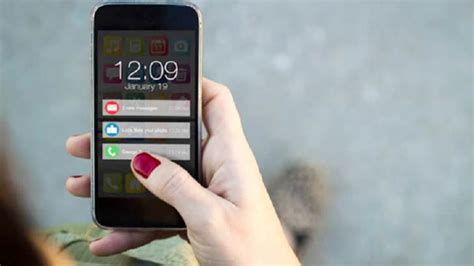 জেনে নিন মোবাইল ফোনের খরচ কত বাড়ল