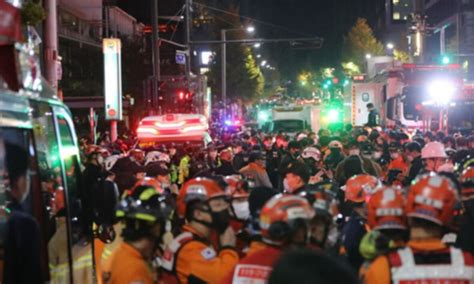 “밀어 밀어” 의혹 ‘토끼 머리띠男 경찰서 조사 받아혐의 부인 세계일보