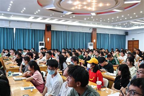 地信院“职引未来”就业指导活动顺利开展 地球科学与信息物理学院