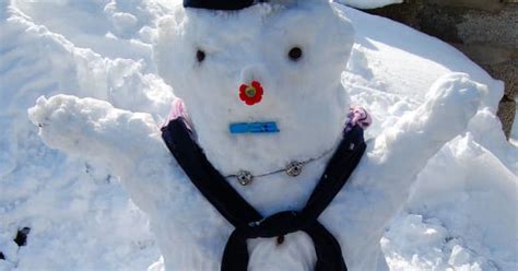 Epic Video Woman Tries To Bully Snowman And Gets What She Deserves